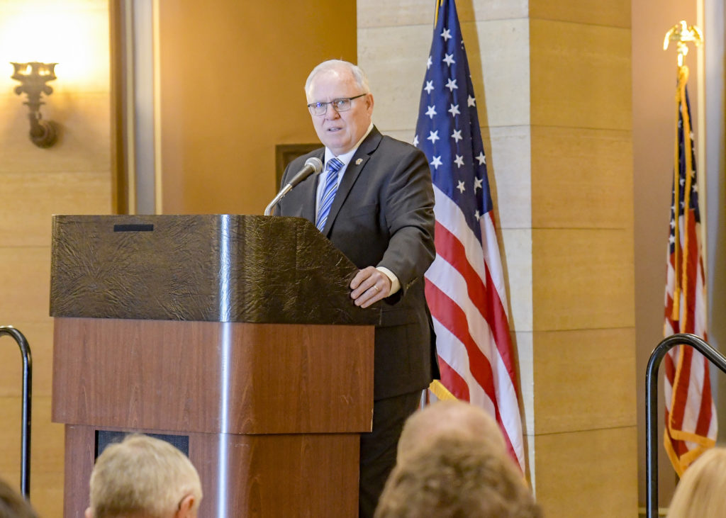 Senator Dan Hall introduces legislation to honor Minnesota Soldiers who ...